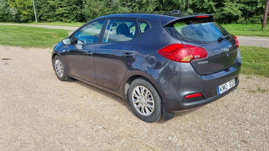 Kia Ceed 2015 in Jurbarkas, with an engine capacity of 1.58 L and mileage of 266 thousand km for 4300 €, photo 6 on AUTOMOTO.COM.LV