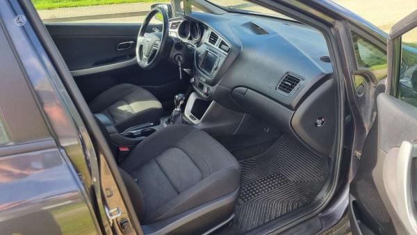 Kia Ceed 2015 in Jurbarkas, with an engine capacity of 1.58 L and mileage of 266 thousand km for 4300 €, photo 9 on AUTOMOTO.COM.LV