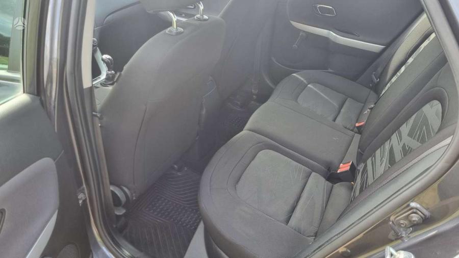 Kia Ceed 2015 in Jurbarkas, with an engine capacity of 1.58 L and mileage of 266 thousand km for 4300 €, photo 10 on AUTOMOTO.COM.LV