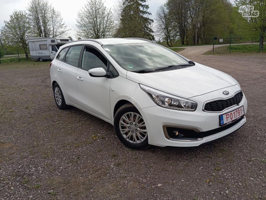 Kia Ceed 2016 in Sakiai, with an engine capacity of 1.60 L and mileage of 242 thousand km for 5200 €, photo 4 on AUTOMOTO.COM.LV
