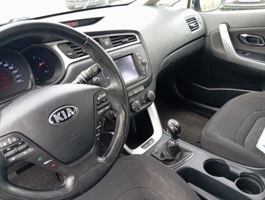Kia Ceed 2016 in Sakiai, with an engine capacity of 1.60 L and mileage of 242 thousand km for 5200 €, photo 10 on AUTOMOTO.COM.LV