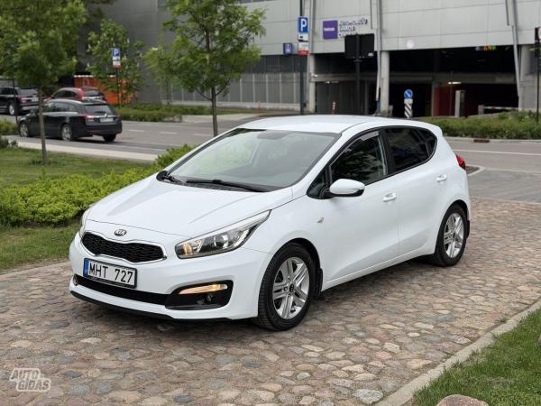 Kia Ceed 2016 in Vilnius on AUTOMOTO.COM.LV Kia Ceed 2016 in Vilnius, with an engine capacity of 1.60 L and mileage of 166 thousand km for 5200 €, photo 1 on AUTOMOTO.COM.LV