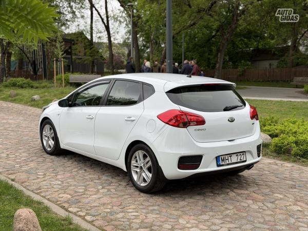 Kia Ceed 2016 in Vilnius on AUTOMOTO.COM.LV Kia Ceed 2016 in Vilnius, with an engine capacity of 1.60 L and mileage of 166 thousand km for 5200 €, photo 8 on AUTOMOTO.COM.LV