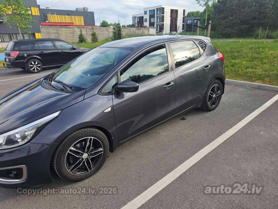 Киа Сид 2017 в Таллин, объемом двигателя 1.40 л и пробегом 378 тыс. км за 5000 €, фото 3 на AUTOMOTO.COM.LV