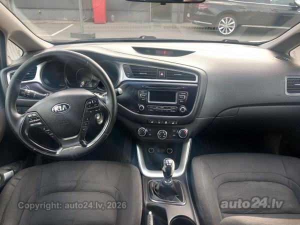 Kia Ceed 2017 in Tallinn, with an engine capacity of 1.40 L and mileage of 378 thousand km for 5000 €, photo 5 on AUTOMOTO.COM.LV
