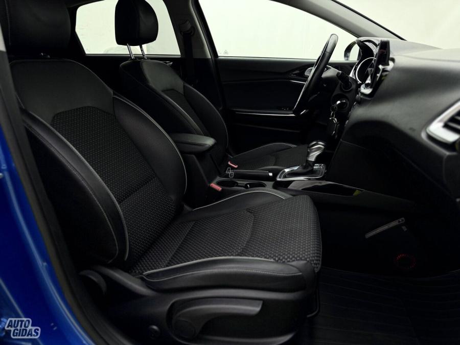 Kia Ceed 2018 in Avizieniai, with an engine capacity of 1.60 L and mileage of 161 thousand km for 9950 €, photo 15 on AUTOMOTO.COM.LV