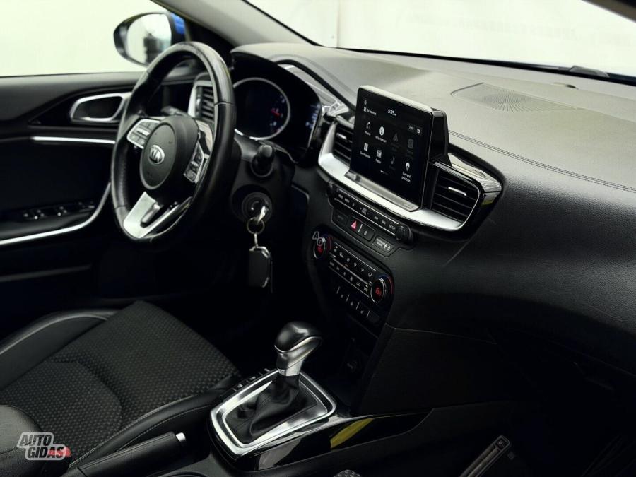 Kia Ceed 2018 in Avizieniai, with an engine capacity of 1.60 L and mileage of 161 thousand km for 9950 €, photo 16 on AUTOMOTO.COM.LV