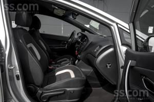 Kia Ceed 2018 in Riga, with an engine capacity of 1.60 L and mileage of 129 thousand km for 8750 €, photo 12 on AUTOMOTO.COM.LV