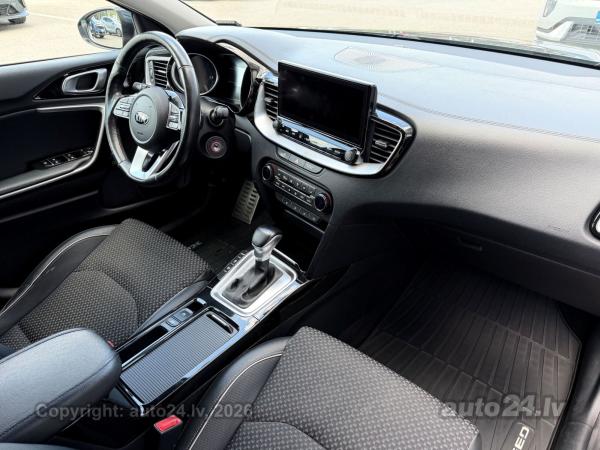 Kia Ceed 2020 in Tallinn, with an engine capacity of 1.60 L and mileage of 132 thousand km for 14900 €, photo 4 on AUTOMOTO.COM.LV