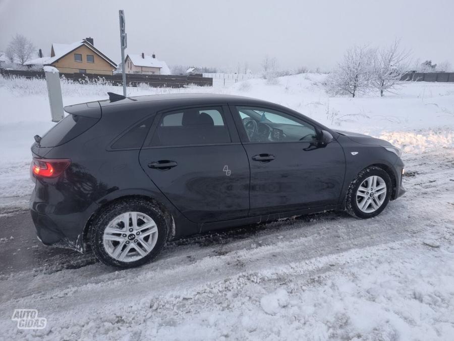 Kia Ceed 2021 in Telschi, with an engine capacity of 1.00 L and mileage of 107 thousand km for 9200 €, photo 2 on AUTOMOTO.COM.LV