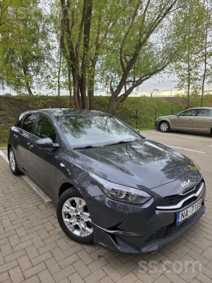 Kia Ceed 2021 in Riga, with an engine capacity of 1.50 L and mileage of 43 thousand km for 14500 €, photo 3 on AUTOMOTO.COM.LV