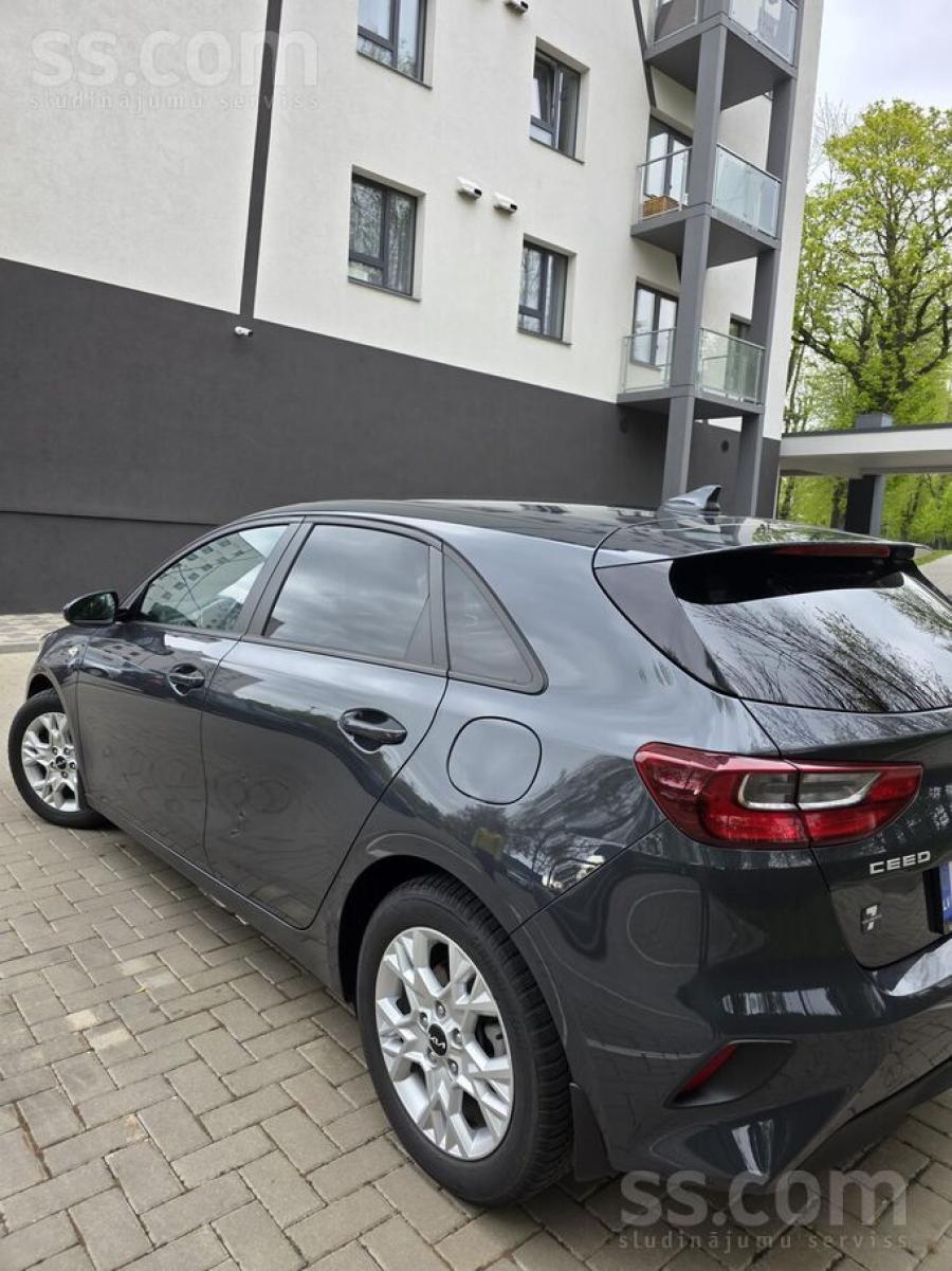 Kia Ceed 2021 in Riga, with an engine capacity of 1.50 L and mileage of 43 thousand km for 14500 €, photo 4 on AUTOMOTO.COM.LV