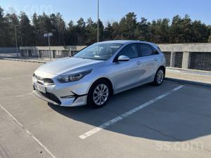 Kia Ceed 2023 in Riga, with an engine capacity of 1.60 L and mileage of 44 thousand km for 15959 €, photo 4 on AUTOMOTO.COM.LV