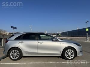 Kia Ceed 2023 in Riga, with an engine capacity of 1.60 L and mileage of 44 thousand km for 15959 €, photo 6 on AUTOMOTO.COM.LV
