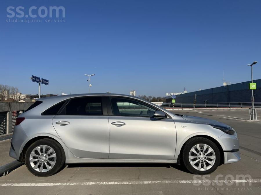 Kia Ceed 2023 in Riga, with an engine capacity of 1.60 L and mileage of 44 thousand km for 15959 €, photo 6 on AUTOMOTO.COM.LV