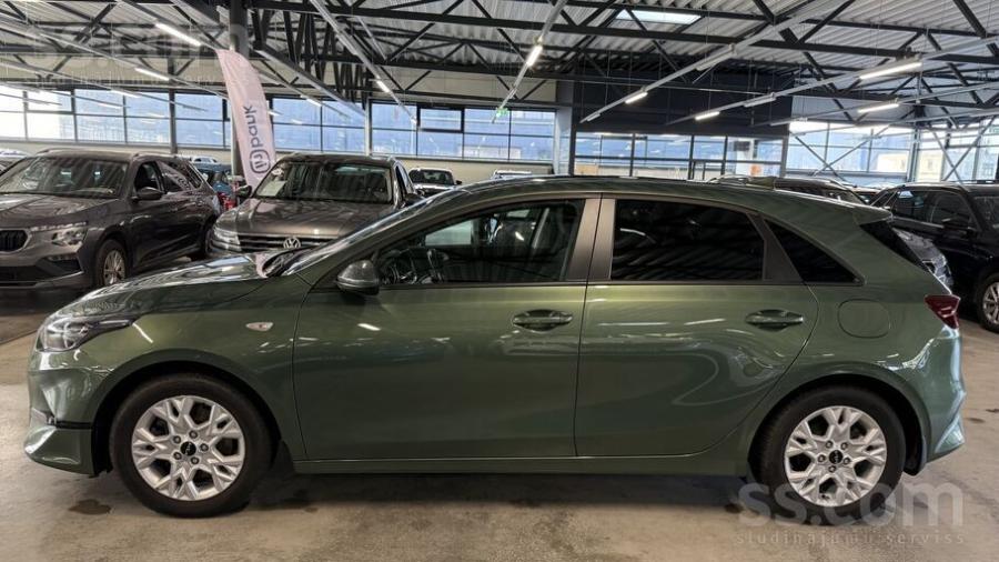 Kia Ceed 2024 in Riga, with an engine capacity of 1.40 L and mileage of 39 thousand km for 18500 €, photo 3 on AUTOMOTO.COM.LV