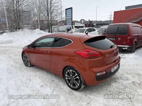 Orange Kia Ceed 2014 in Tallinn, with an engine capacity of 1.60 L and mileage of 188 thousand km for 6375 €, photo 4 on AUTOMOTO.COM.LV