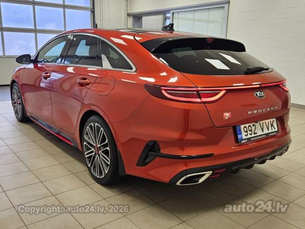 Orange Kia Ceed 2021 in Parnu, with an engine capacity of 1.60 L and mileage of 135 thousand km for 20900 €, photo 3 on AUTOMOTO.COM.LV