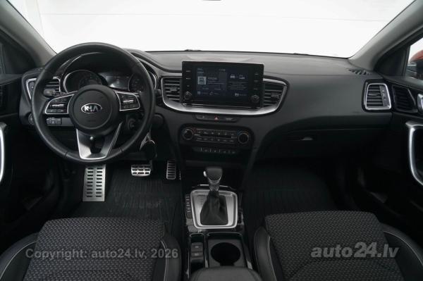 Orange Kia Ceed 2021 in Tallinn, with an engine capacity of 1.50 L and mileage of 68 thousand km for 19490 €, photo 8 on AUTOMOTO.COM.LV