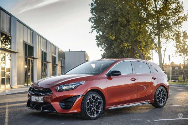 Oranžs Kia Ceed 2023 Viļņa, ar dzinēja tilpumu 1.48 L un nobraukumu 136 tūkst. km par 17700 €, foto  vietnē AUTOMOTO.COM.LV