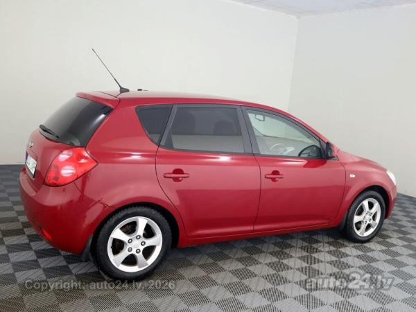 Sarkans Kia Ceed 2007 Tallina, ar dzinēja tilpumu 1.60 L un nobraukumu 245 tūkst. km par 2199 €, foto 3 vietnē AUTOMOTO.COM.LV