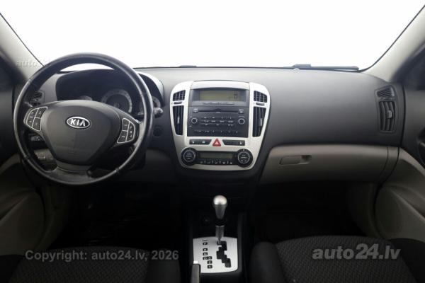 Sarkans Kia Ceed 2007 Tallina, ar dzinēja tilpumu 1.60 L un nobraukumu 245 tūkst. km par 2199 €, foto 5 vietnē AUTOMOTO.COM.LV