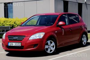 Sarkans Kia Ceed 2007 Tukums, ar dzinēja tilpumu 1.40 L un nobraukumu 269 tūkst. km par 1590 €, foto 3 vietnē AUTOMOTO.COM.LV