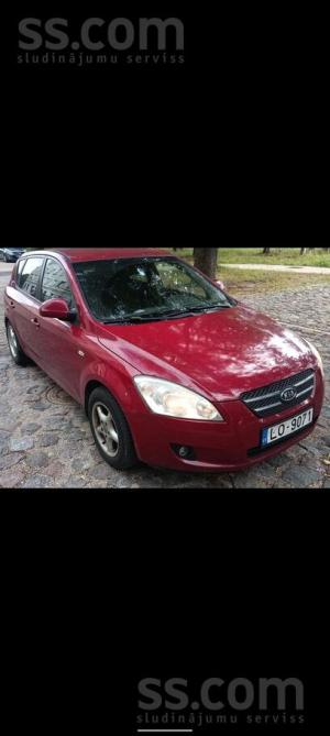 Red Kia Ceed 2007 in Riga, with an engine capacity of 1.40 L and mileage of 0 thousand km for 550 €, photo 3 on AUTOMOTO.COM.LV