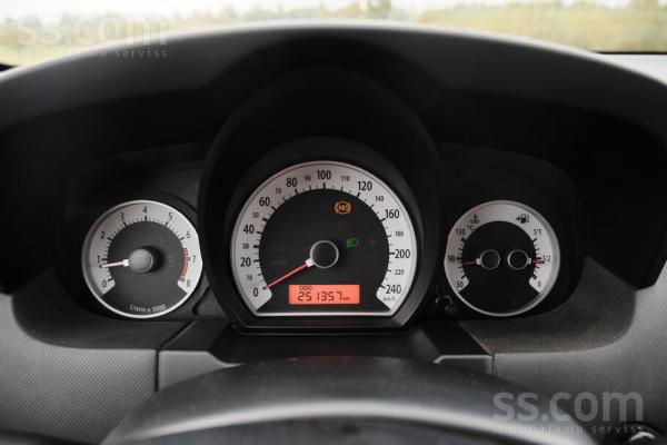 Red Kia Ceed 2007 in Jelgava, with an engine capacity of 1.40 L and mileage of 251 thousand km for 1950 €, photo 9 on AUTOMOTO.COM.LV