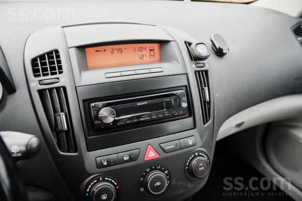 Red Kia Ceed 2007 in Jelgava, with an engine capacity of 1.40 L and mileage of 251 thousand km for 1950 €, photo 10 on AUTOMOTO.COM.LV