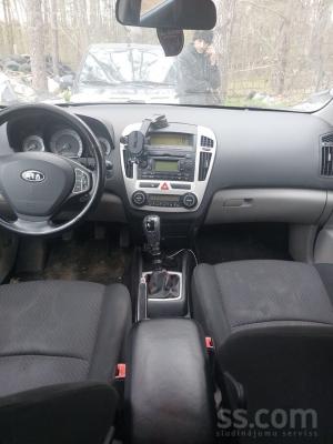 Sarkans Kia Ceed 2008 Rīga, ar dzinēja tilpumu 1.60 L un nobraukumu 255 tūkst. km par 650 €, foto 6 vietnē AUTOMOTO.COM.LV