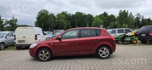 Red Kia Ceed 2008 in Valmiera, with an engine capacity of 1.60 L and mileage of 381 thousand km for 1300 €, photo 6 on AUTOMOTO.COM.LV
