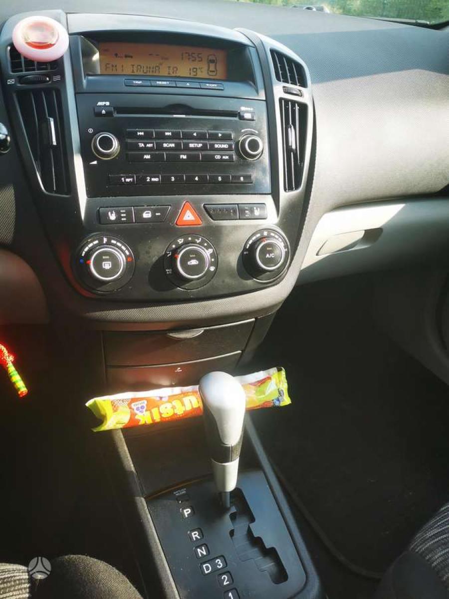 Sarkans Kia Ceed 2008 Viļņa, ar dzinēja tilpumu 1.60 L un nobraukumu 255 tūkst. km par 3450 €, foto 3 vietnē AUTOMOTO.COM.LV