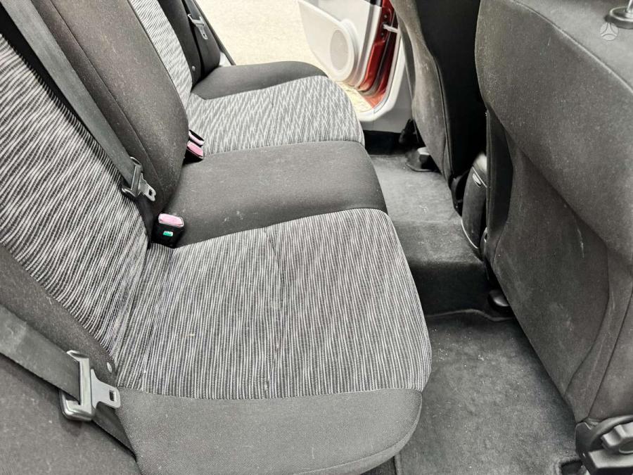 Sarkans Kia Ceed 2008 Viļņa, ar dzinēja tilpumu 1.59 L un nobraukumu 122 tūkst. km par 1200 €, foto 15 vietnē AUTOMOTO.COM.LV
