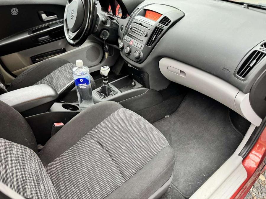 Sarkans Kia Ceed 2008 Viļņa, ar dzinēja tilpumu 1.59 L un nobraukumu 122 tūkst. km par 1200 €, foto 18 vietnē AUTOMOTO.COM.LV