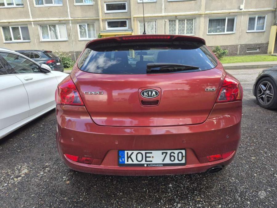 Sarkans Kia Ceed 2008 Kauņa, ar dzinēja tilpumu 1.58 L un nobraukumu 296 tūkst. km par 1495 €, foto 3 vietnē AUTOMOTO.COM.LV