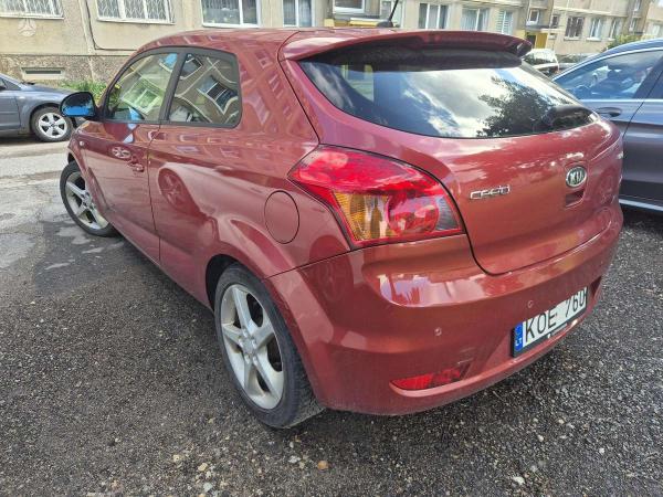 Sarkans Kia Ceed 2008 Kauņa, ar dzinēja tilpumu 1.58 L un nobraukumu 296 tūkst. km par 1495 €, foto 5 vietnē AUTOMOTO.COM.LV