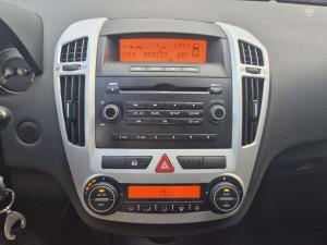 Sarkans Kia Ceed 2008 Kauņa, ar dzinēja tilpumu 1.58 L un nobraukumu 296 tūkst. km par 1495 €, foto 12 vietnē AUTOMOTO.COM.LV