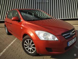 Sarkans Kia Ceed 2008 Viļņa, ar dzinēja tilpumu 1.60 L un nobraukumu 259 tūkst. km par 3553 €, foto  vietnē AUTOMOTO.COM.LV