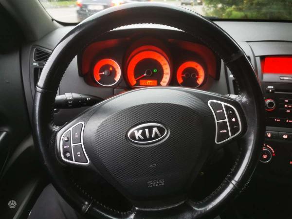 Sarkans Kia Ceed 2008 Viļņa, ar dzinēja tilpumu 1.60 L un nobraukumu 259 tūkst. km par 3553 €, foto 6 vietnē AUTOMOTO.COM.LV