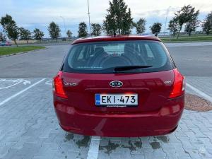 Red Kia Ceed 2010 in Panevezys, with an engine capacity of 1.58 L and mileage of 272 thousand km for 2850 €, photo 6 on AUTOMOTO.COM.LV