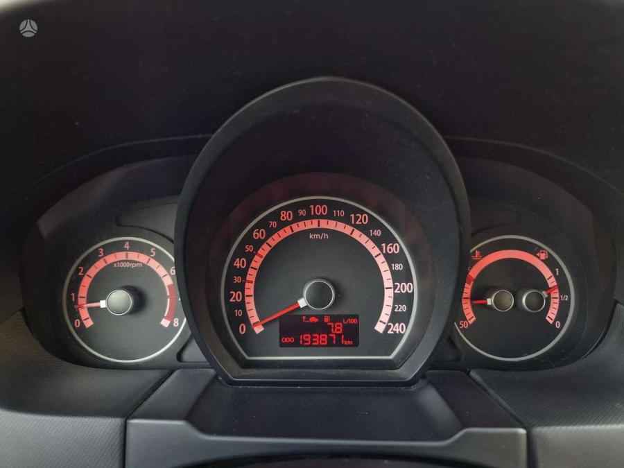 Red Kia Ceed 2011 in Vilnius, with an engine capacity of 1.40 L and mileage of 194 thousand km for 2000 €, photo 13 on AUTOMOTO.COM.LV