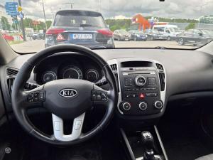 Red Kia Ceed 2011 in Vilnius, with an engine capacity of 1.40 L and mileage of 194 thousand km for 2000 €, photo 16 on AUTOMOTO.COM.LV