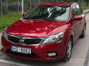 Red Kia Ceed 2012 in Riga, with an engine capacity of 1.40 L and mileage of 94 thousand km for 4500 €, photo 4 on AUTOMOTO.COM.LV