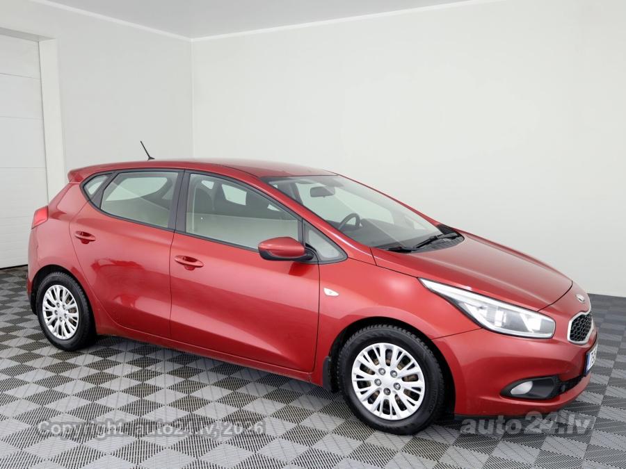 Red Kia Ceed 2012 in Tallinn, with an engine capacity of 1.60 L and mileage of 319 thousand km for 2799 €, photo 1 on AUTOMOTO.COM.LV