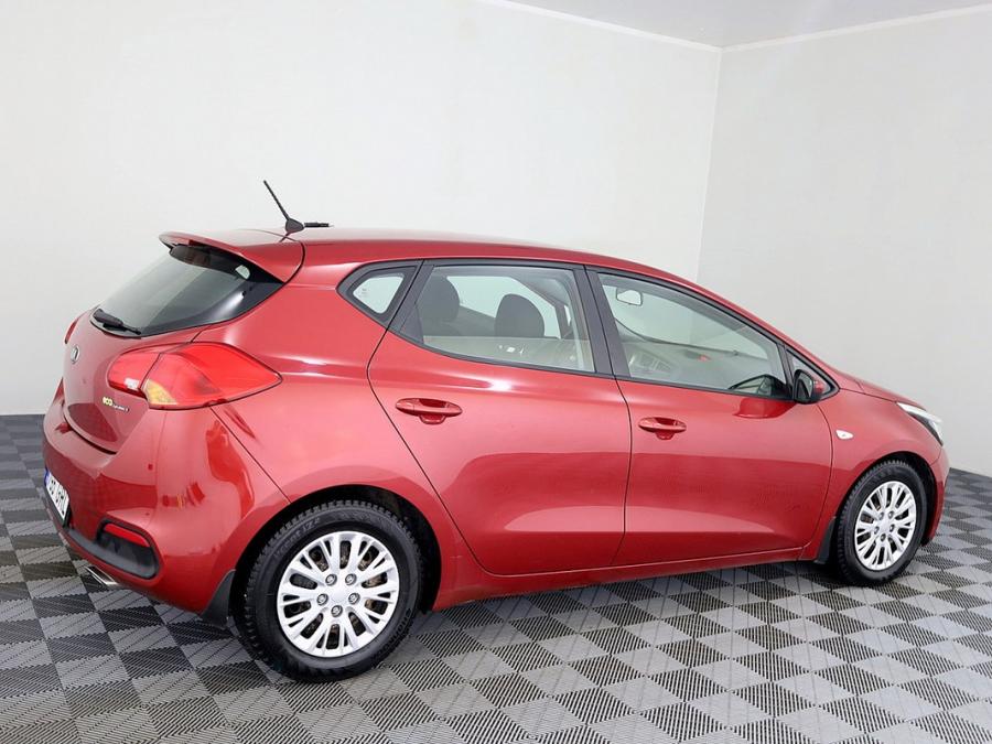 Sarkans Kia Ceed 2012 Tallina, ar dzinēja tilpumu 1.60 L un nobraukumu 319 tūkst. km par 2799 €, foto 11 vietnē AUTOMOTO.COM.LV