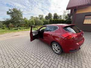Sarkans Kia Ceed 2013 Trakai, ar dzinēja tilpumu 1.58 L un nobraukumu 246 tūkst. km par 5500 €, foto 5 vietnē AUTOMOTO.COM.LV