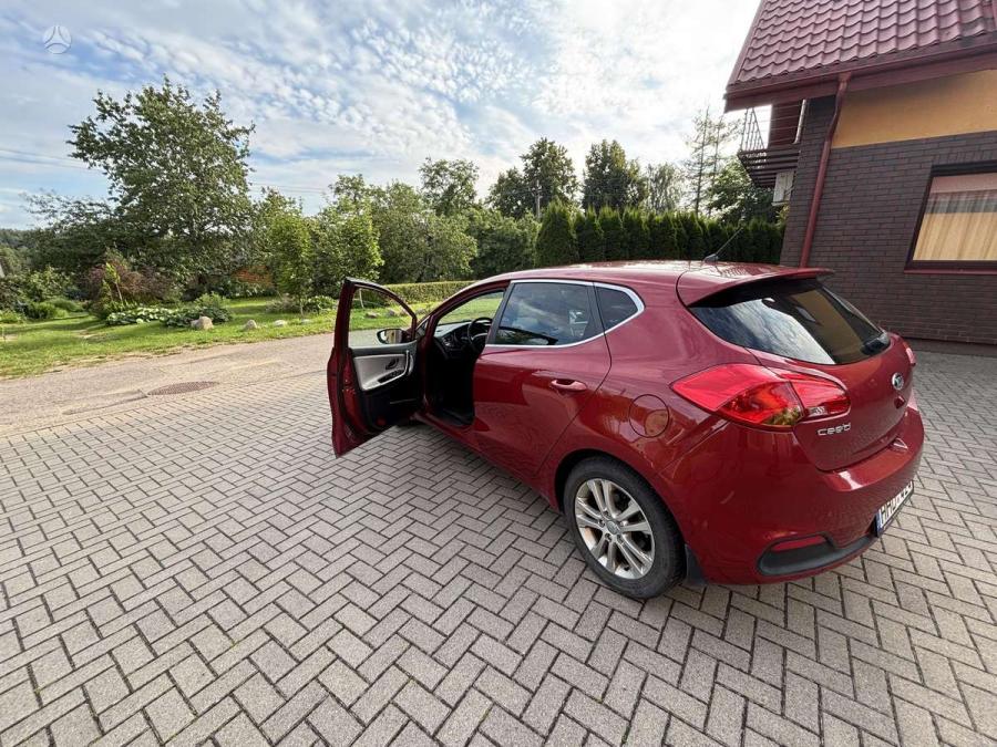 Sarkans Kia Ceed 2013 Trakai, ar dzinēja tilpumu 1.58 L un nobraukumu 246 tūkst. km par 5500 €, foto 5 vietnē AUTOMOTO.COM.LV