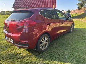 Sarkans Kia Ceed 2013 Trakai, ar dzinēja tilpumu 1.58 L un nobraukumu 246 tūkst. km par 5500 €, foto 14 vietnē AUTOMOTO.COM.LV