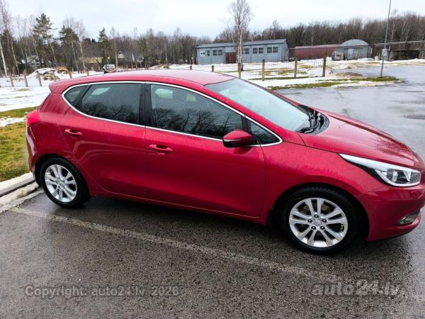 Red Kia Ceed 2015 in Tallinn, with an engine capacity of 1.60 L and mileage of 159 thousand km for 6200 €, photo 4 on AUTOMOTO.COM.LV